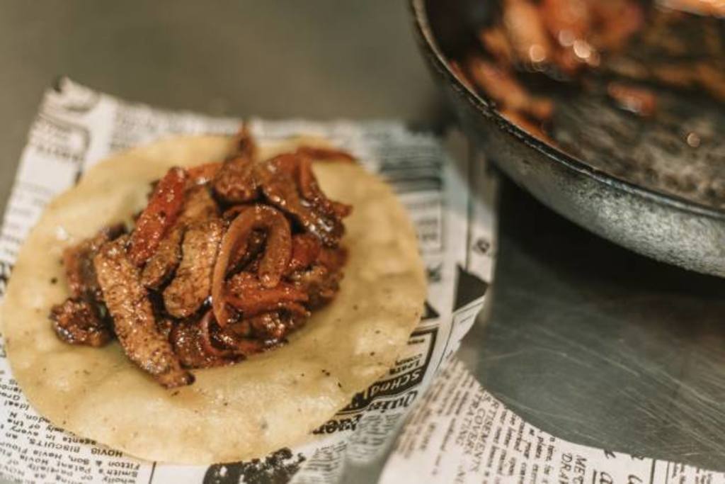 Taco de lomo alto salteado a la brasa | Gastronosfera
