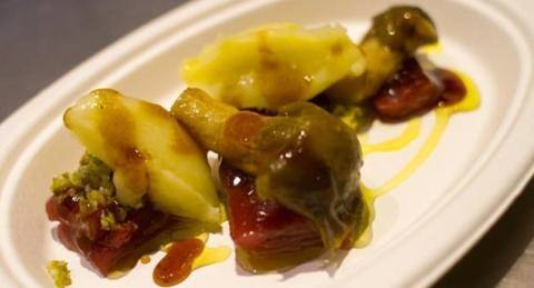 Atún marinado, setas confitadas y cremoso de patata 'ratte' | Gastronosfera